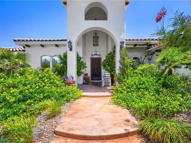 8865 W El Campo Grande Avenue