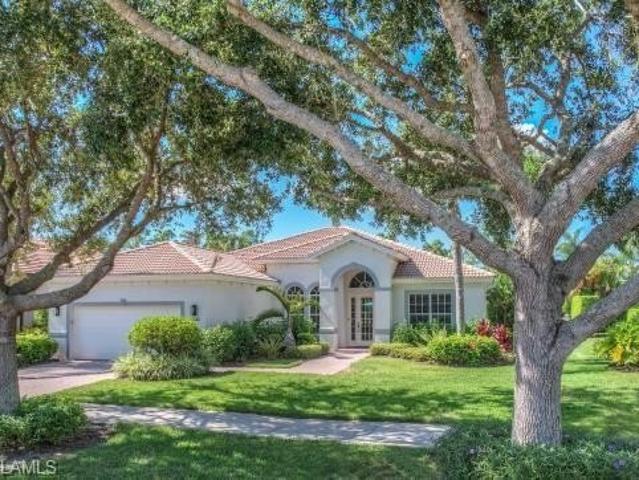 8860 Mustang Island Cir, Naples, FL 34113