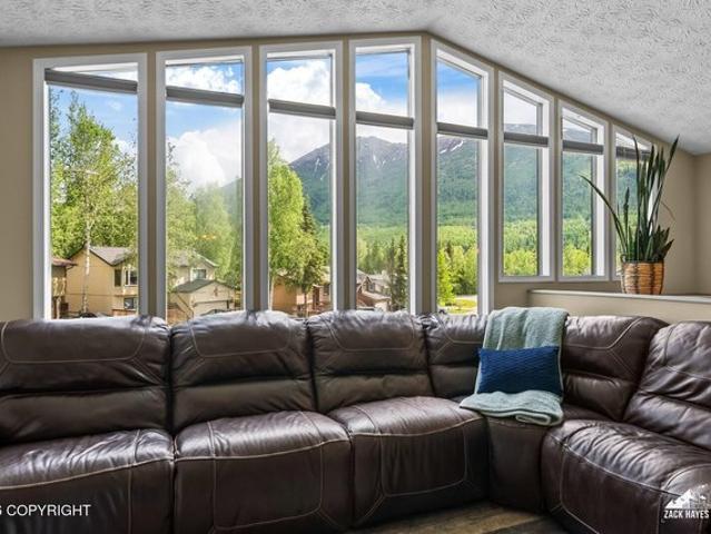 8860 Plunge Creek Cir, Eagle River, AK 99577