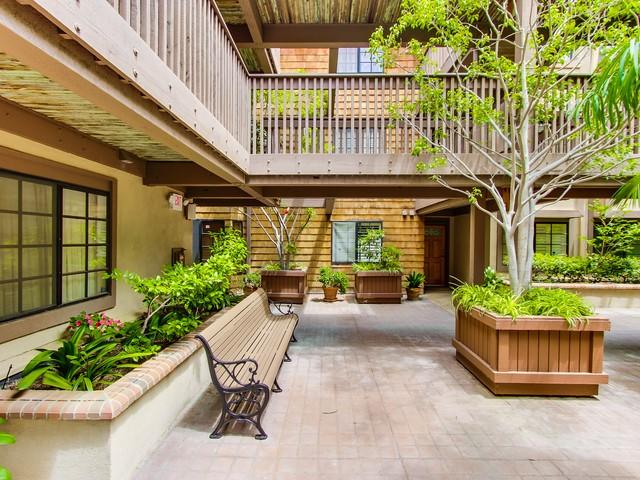 8860 Villa La Jolla Dr. #218, 1 bed, 1 full bath