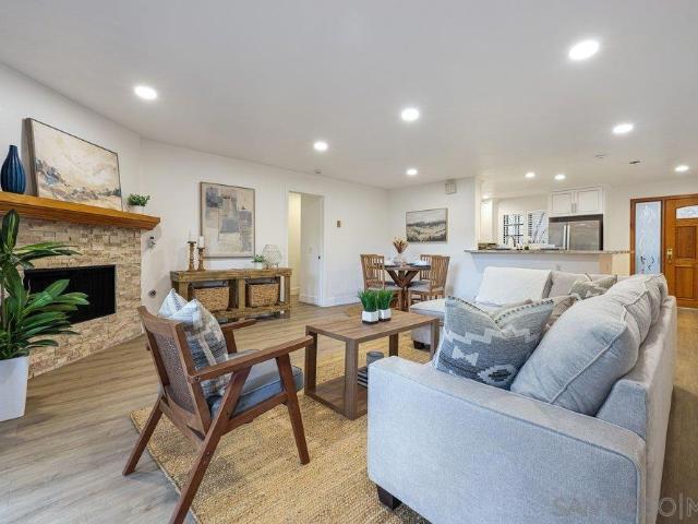 8860 Villa La Jolla Drive 217
