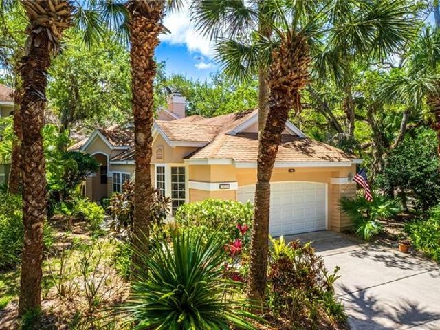 8861 Lakeside Cir, Vero Beach, FL 32963