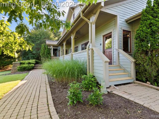 8861 Pleasantview
