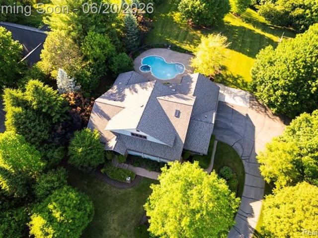 8861 Pleasantview, Salem, MI 48168