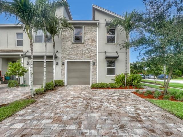 8861 Via Mar Rosso, Lake Worth, FL 33467