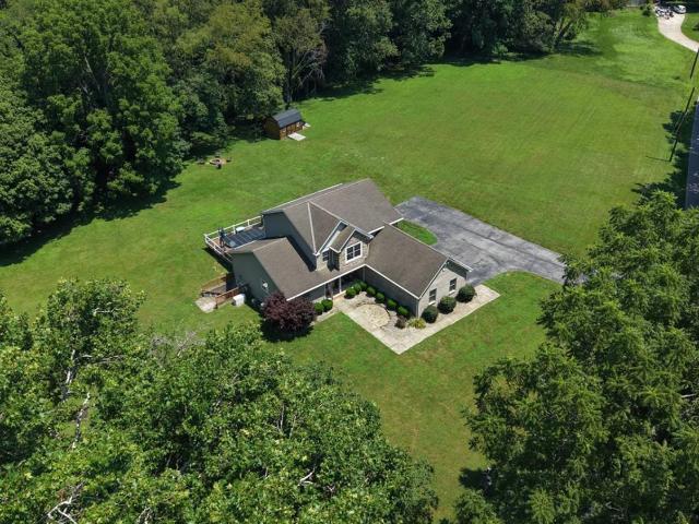 886 Grays Lane