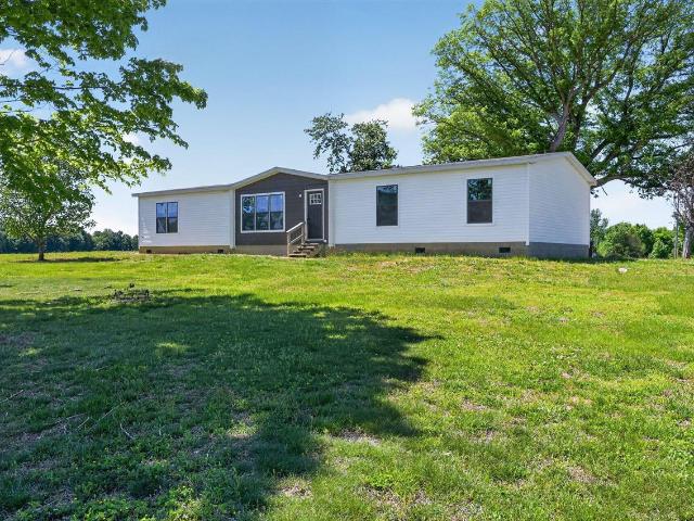 886 E Calvary Road