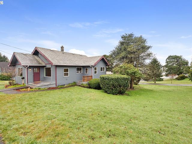 886 Florence Ave, Astoria, OR 97103 | MLS #484384