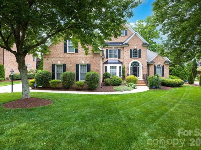 886 Hickory Stick Dr, Fort Mill, SC 29715