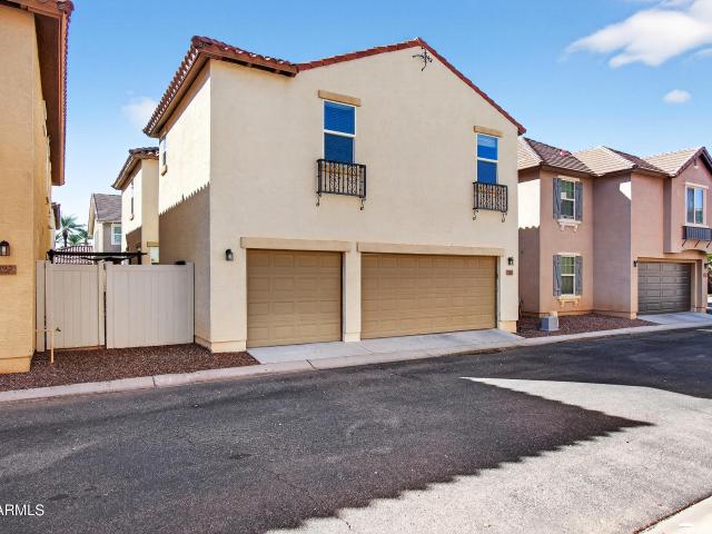 886 s huish drive
