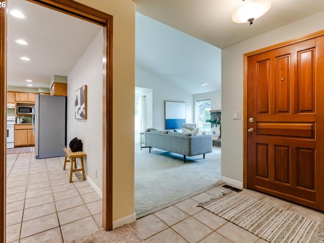 886 river hills dr