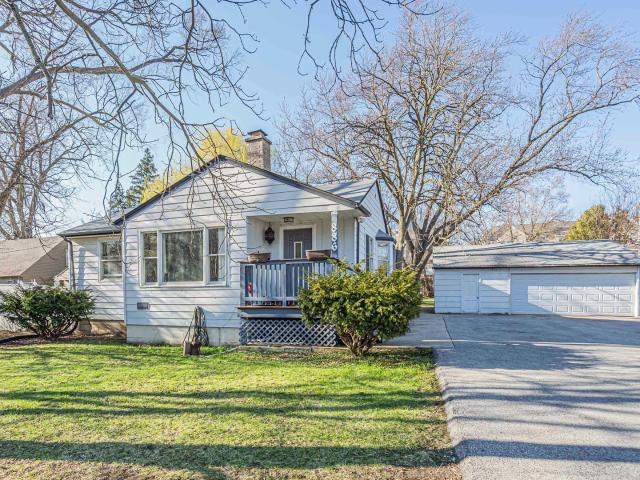 886 W Palatine Rd, Palatine, IL 60067 | MLS #12338 | Compass