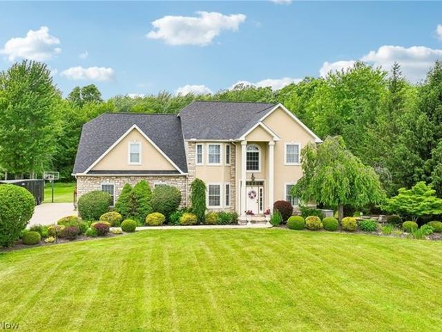 8874 Sharp Rd, Olmsted Township, OH 44138