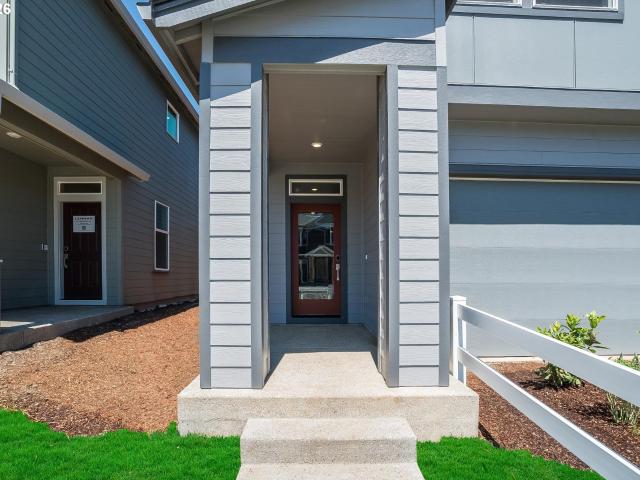 8875 sw mohegan ln