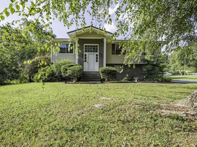 8875 Sedman Rd, Hixson, TN 37343