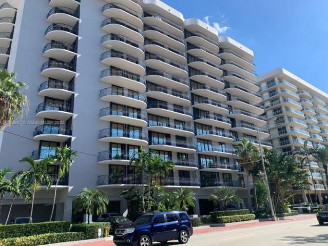 8877 Collins Ave #506 Surfside, FL 33154