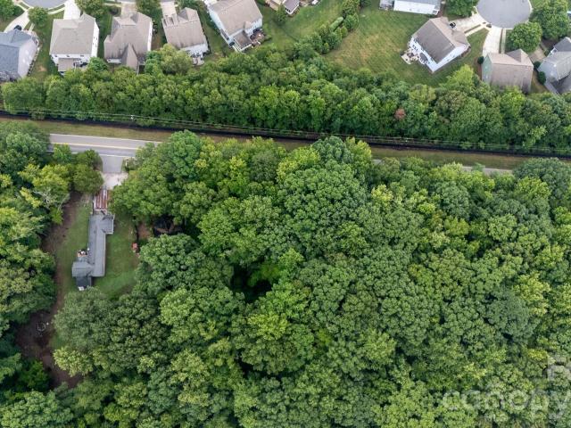 8877 Possum Hollow Road
