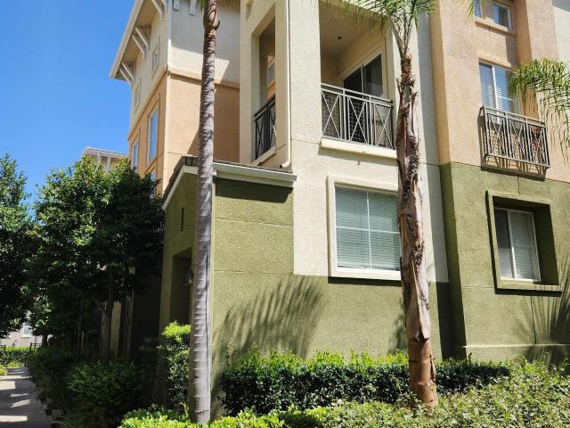 8877 Tribeca Cir, San Diego, CA 92123 | MLS #260009