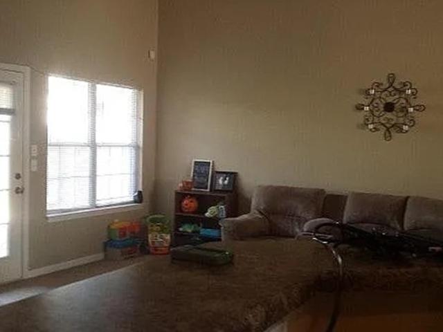 8878 versilia dr