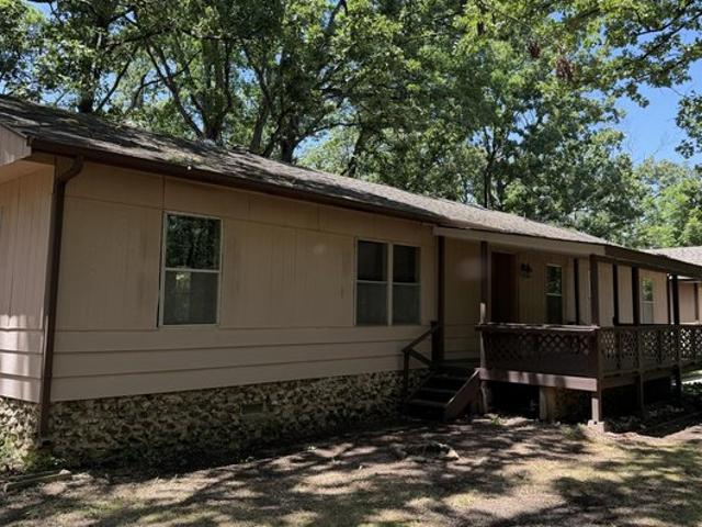 8879 Douglas Pl, Seneca, MO 64865