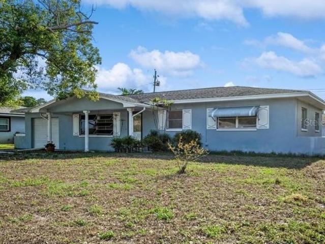 8879 111th St, Seminole, FL 33772