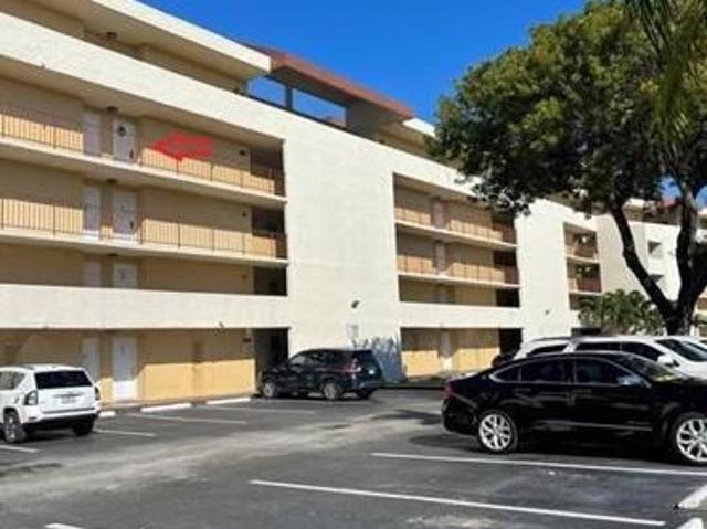 8870 Fontainebleau Blvd #412, Miami, FL 33172