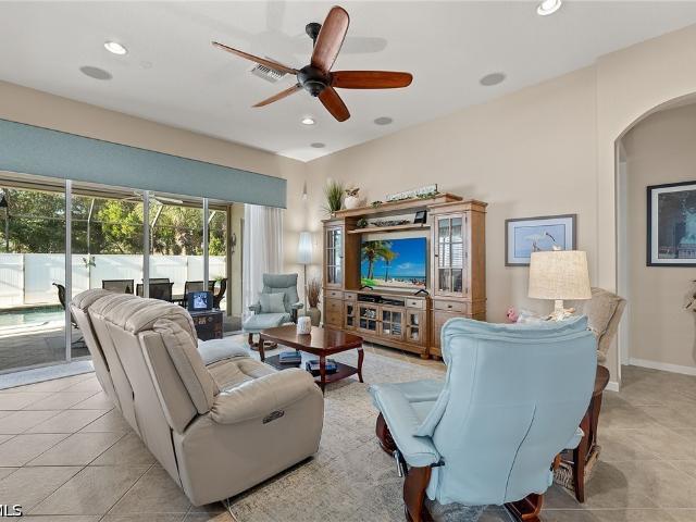 8872 King Henry Ct, Fort Myers, FL 33908 | MLS #2026029