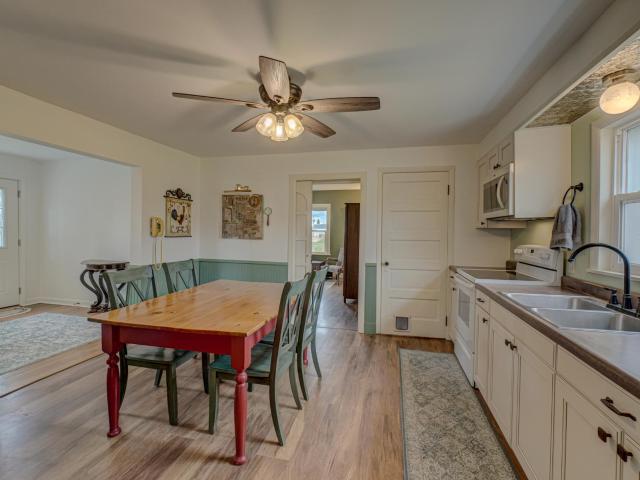 887 68th Avenue