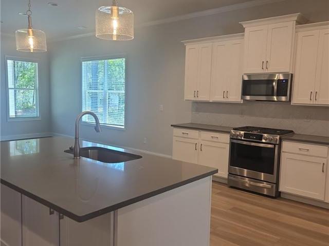 887 Bessie Court