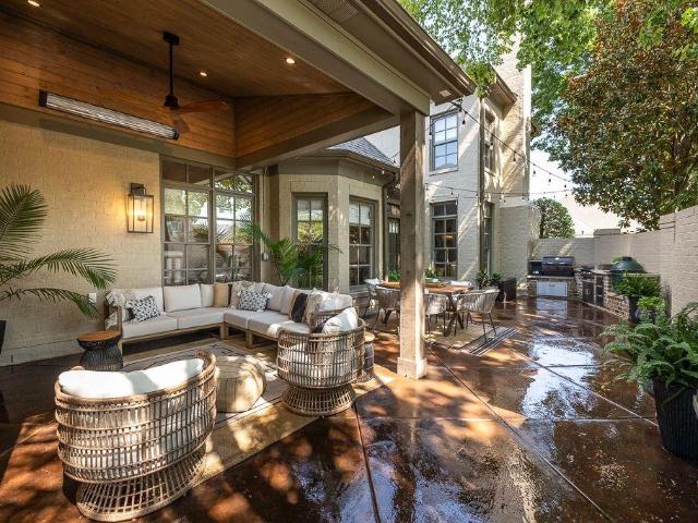 887 deloach ln
