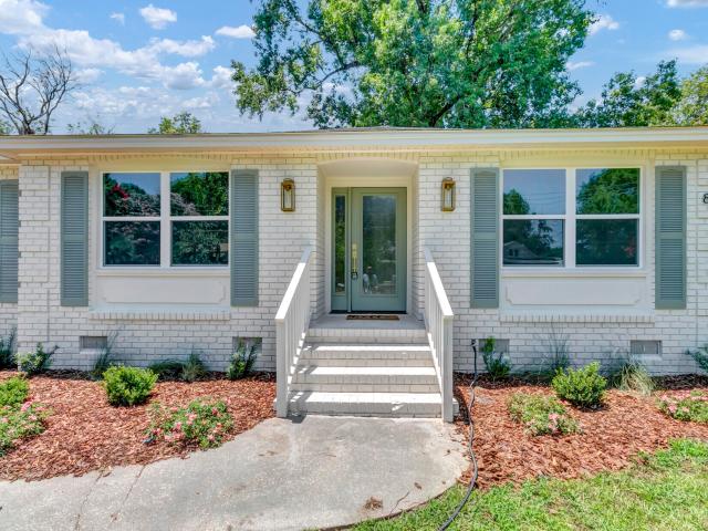 887 Melrose Drive