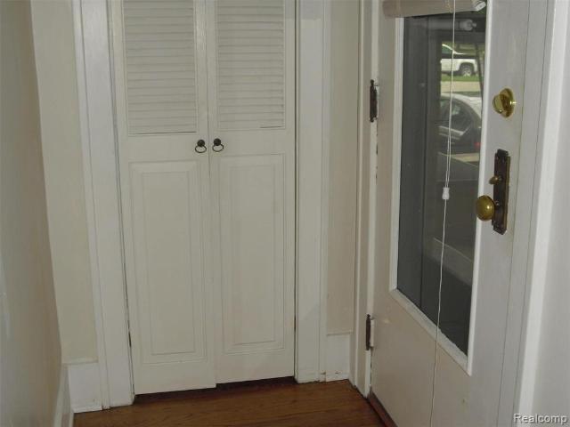 887 saint clair lower street