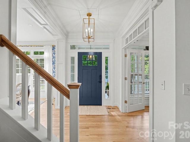 887 Stratford Run Drive