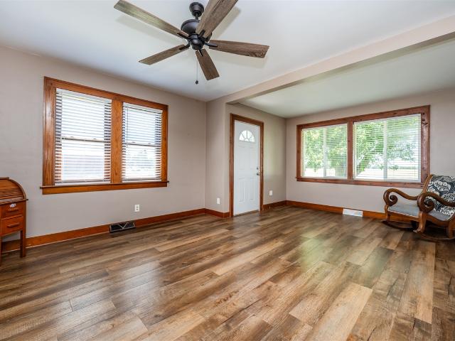 887 W Hinchman Road