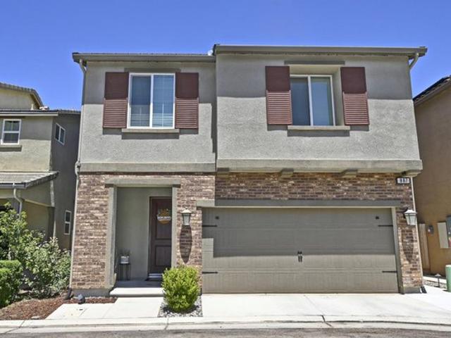 887 Wishon Ave W, Madera, CA 93636