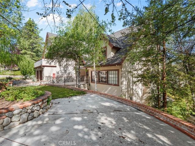 887 Talisman Ln, Lake Arrowhead, CA 92352 | MLS #IG26083