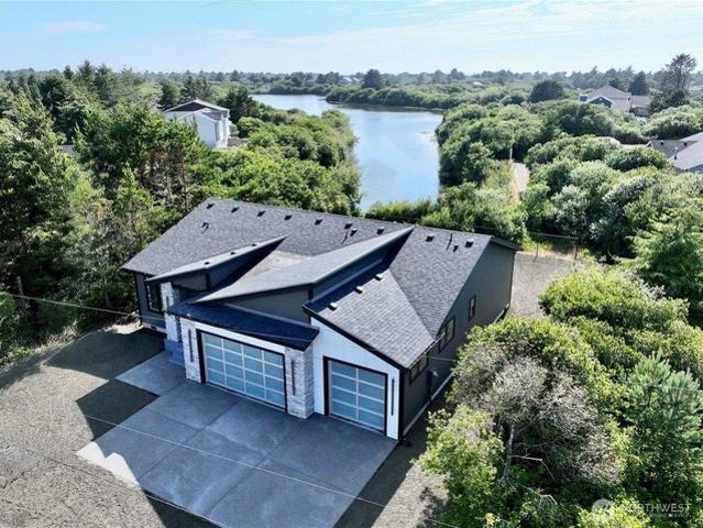 887 Texmar Ave SW, Ocean Shores, WA 98569