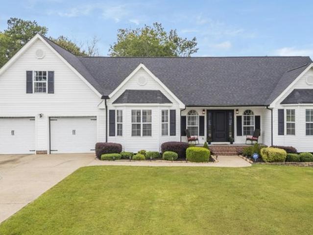 8885 River Cove Dr, Harrison, TN 37341
