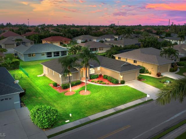 8886 Staghorn Way, Fort Myers, FL 33908 | MLS #2025009 | Compass