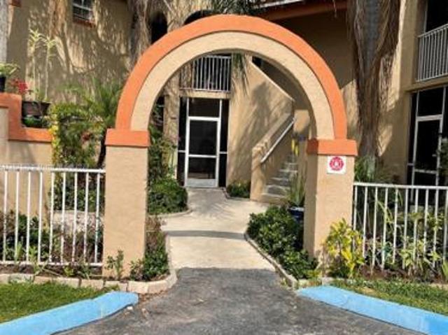 8886 3rd St SW #105, Pembroke Pines, FL 33025