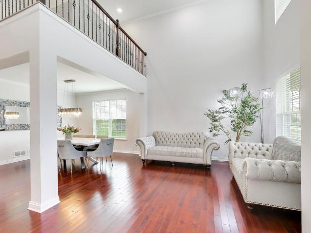 8880 Pearsall Drive
