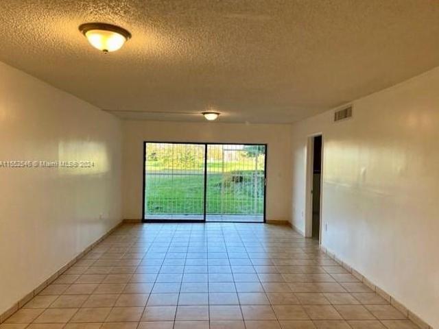 8881 Fontainebleau Blvd #104A, Miami, FL 33172