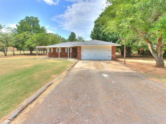 888 County Street 2942, Tuttle, OK 73089