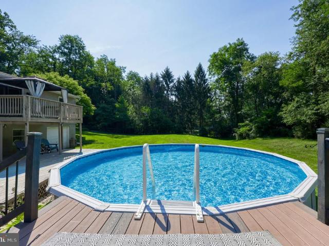 888 Country Lane