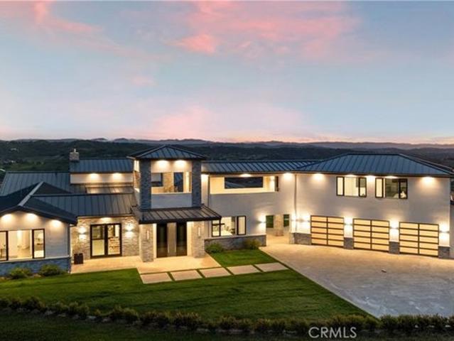 888 Camino Vina, Paso Robles, CA 93446