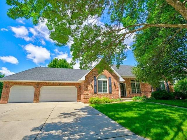 888 Chalfont Dr, Sun Prairie, WI 53590