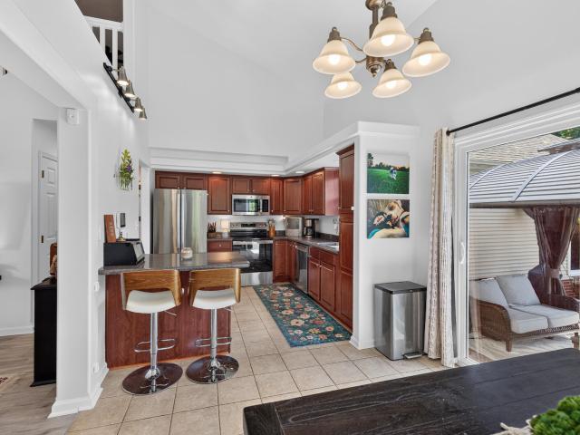 888 Lauderdale Drive