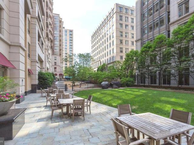 888 N Quincy Street # 804