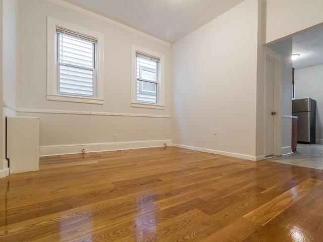 888 Summit Ave