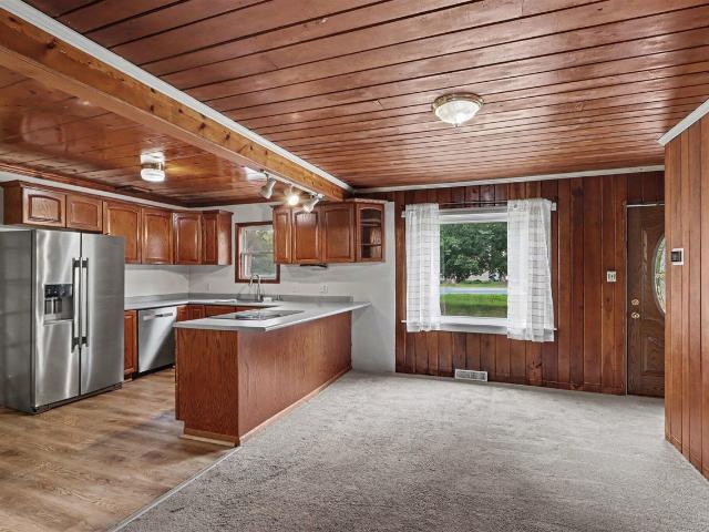 888 Riverview Drive